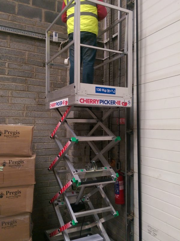 Push around lift (aerial work platform) - Cherrypicker