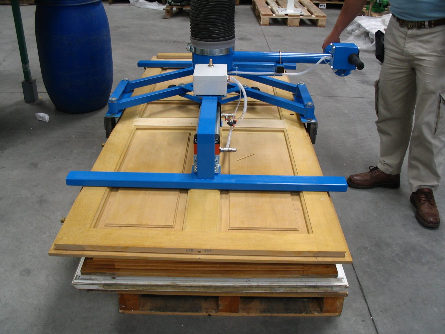 Plastic/Metal/Wood/Glass Sheets Vacuum Lifting Equipment - Cherry Picker